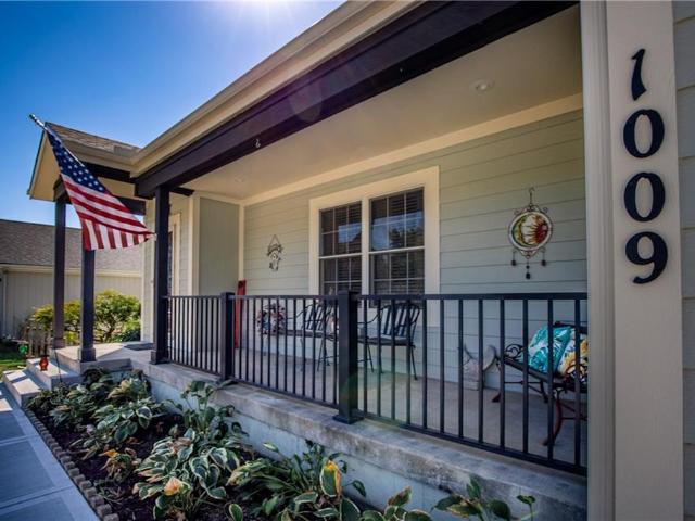 1009 Cherokee Lane