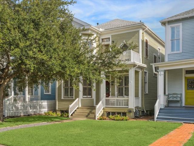 1009 Church St, Galveston, TX 77550