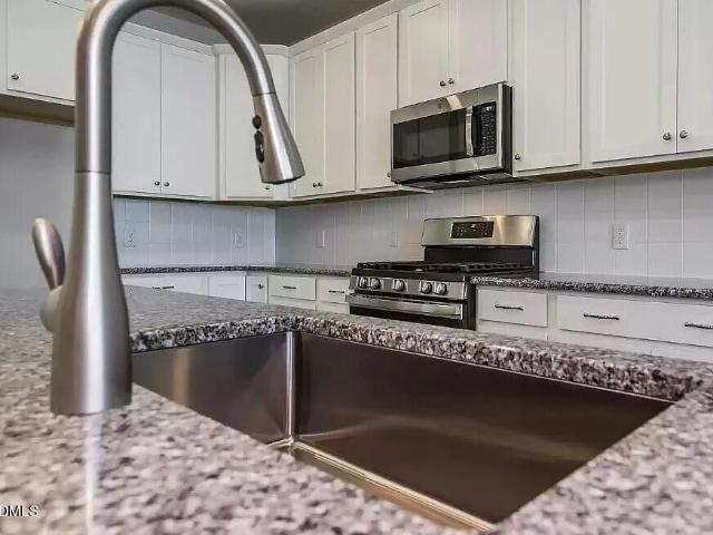 1009 Commack Drive
