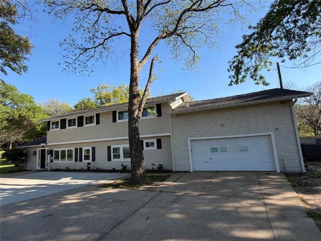 1009 Country Club Rd, Ennis, TX 75119 | MLS #21174