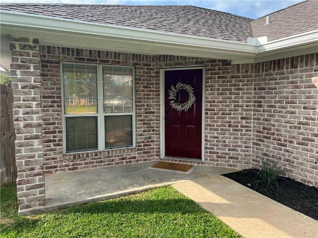 1009 Crepe Myrtle Court