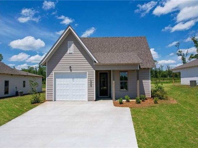 1009 Crossing Ct E, Valley, AL 36854