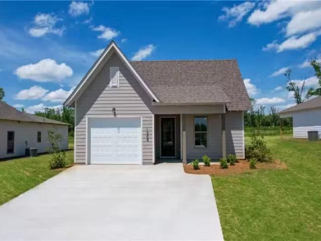 1009 CROSSING CT E, VALLEY, AL 36854