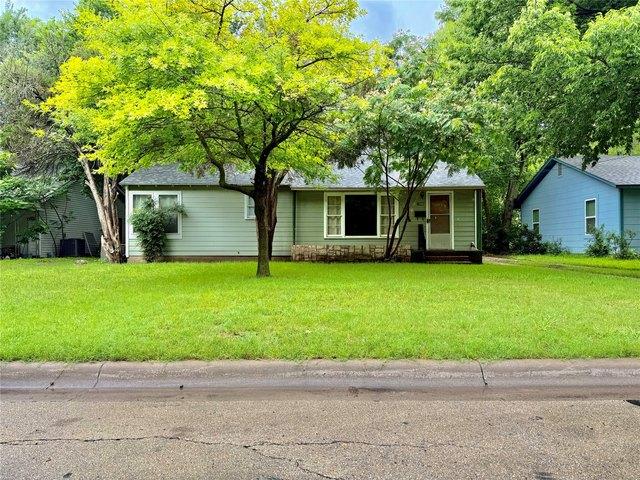 1009 Denton St, Denton, TX 76201