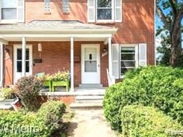 1009 E 4th St, Royal Oak, MI 48067