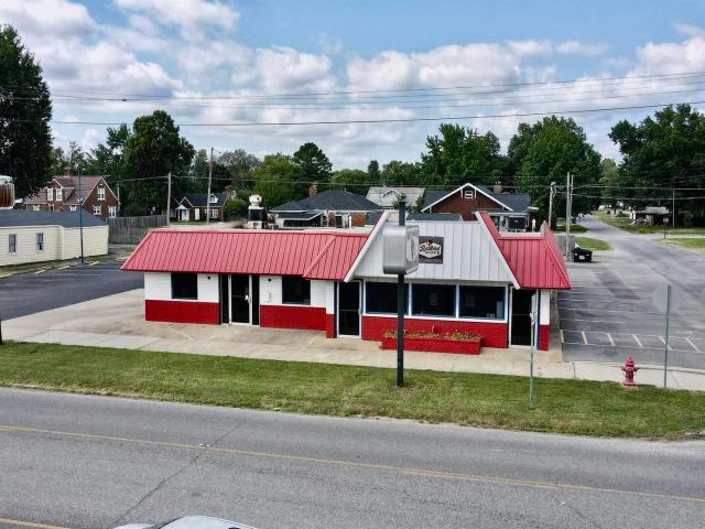 1009 E MAIN Street