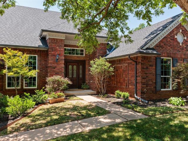 1009 Fox Hill Drive