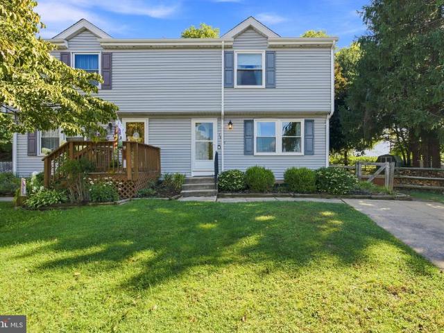 1009 Foxcroft Court