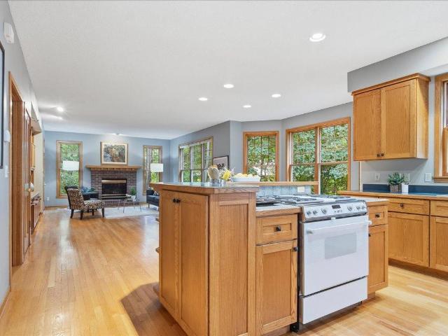 1009 Greenleaf Court