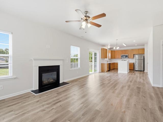 1009 Harvest Point Drive