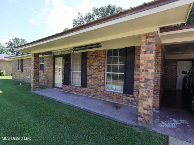 1009 Lotus Drive