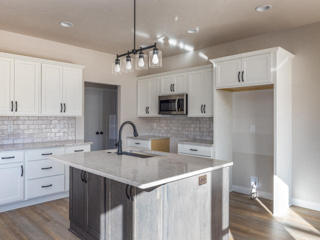 1009 Lotus Trail, Menasha, WI 54952 | MLS #50323 | Compass