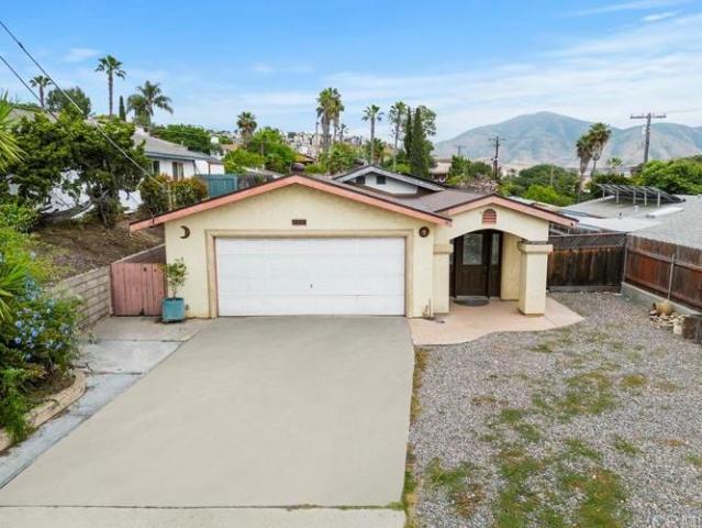 1009 Paraiso Ave, Spring Valley, CA 91977