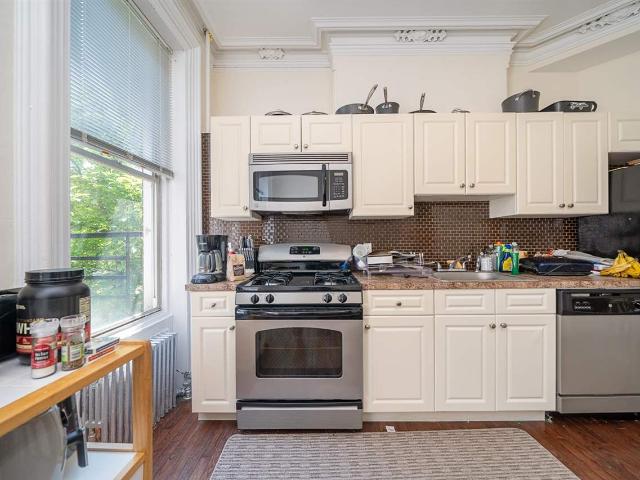 1009 Park Ave # 2