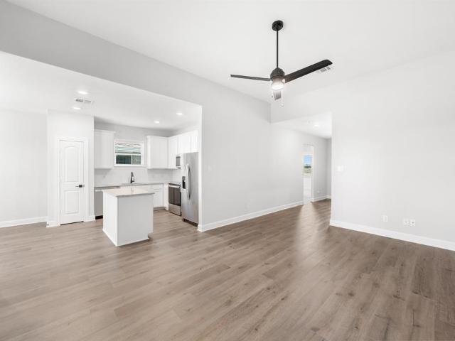 1009 Pecan Place