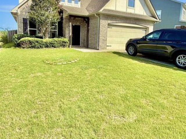1009 Pine Valley Dr, Calera, AL 35040