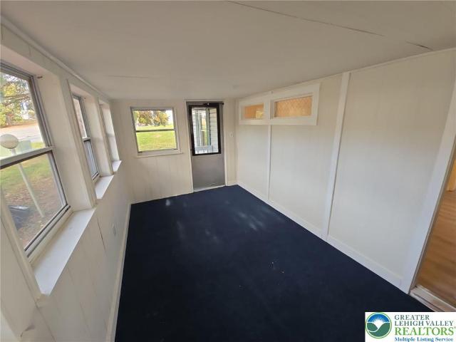 1009 Redwood Drive