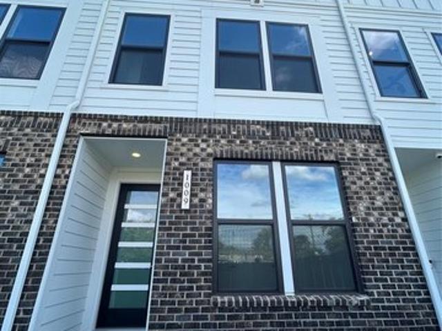 1009 Revival Row, Charlotte, NC 28208