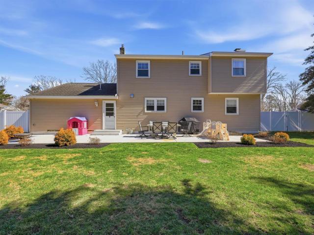 1009 Richard Dr