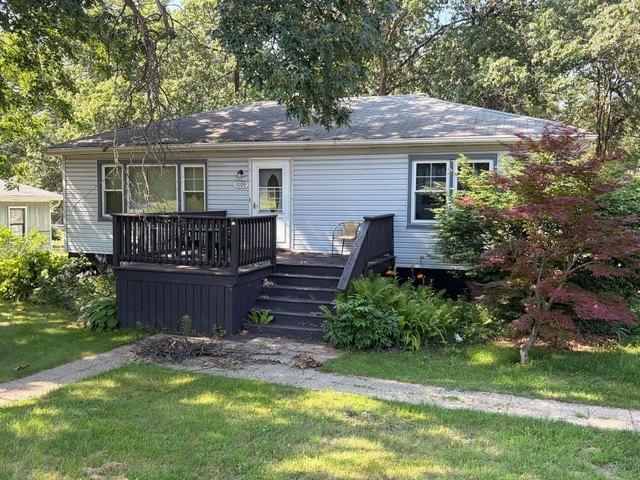 1009 Riverlane Dr, Lake Station, IN 46405