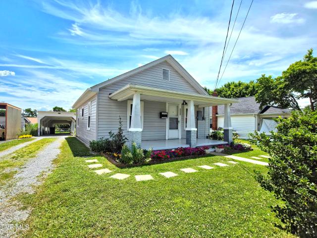 1009 Riverside Avenue