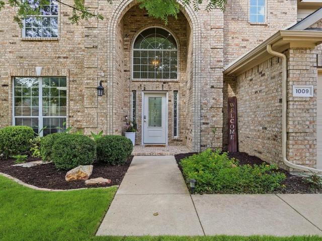1009 Royal Oaks Drive