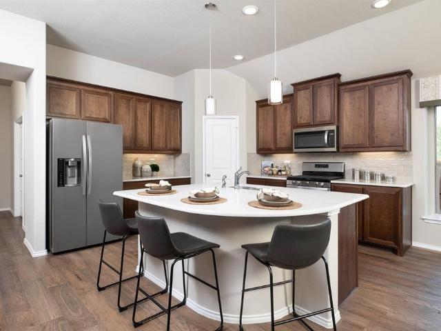 1009 Stonehaven Ln, Crowley, TX 76036 | MLS #21182 | Compass