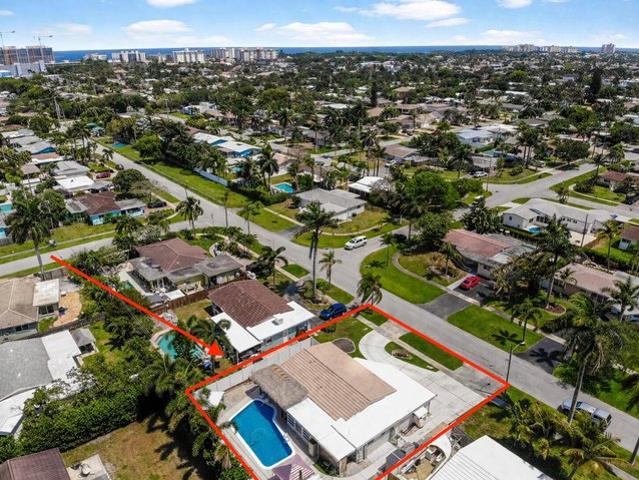 1009 SE 15th St, Deerfield Beach, FL 33441