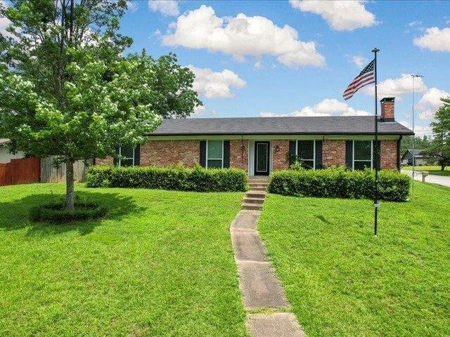 1009 Sequoyah Ln, Longview, TX 75605