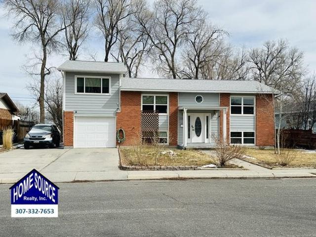 1009 Sherry Dr, Riverton, WY 82501