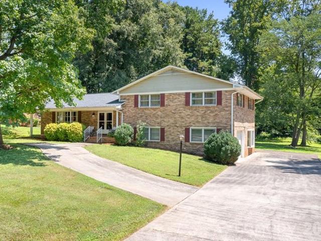 1009 Springs Rd, Lincolnton, NC 28092