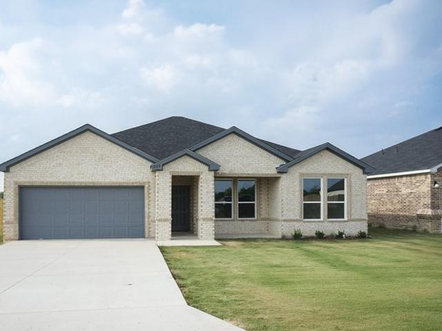 1009 Springview Ln, Mabank, TX 75147