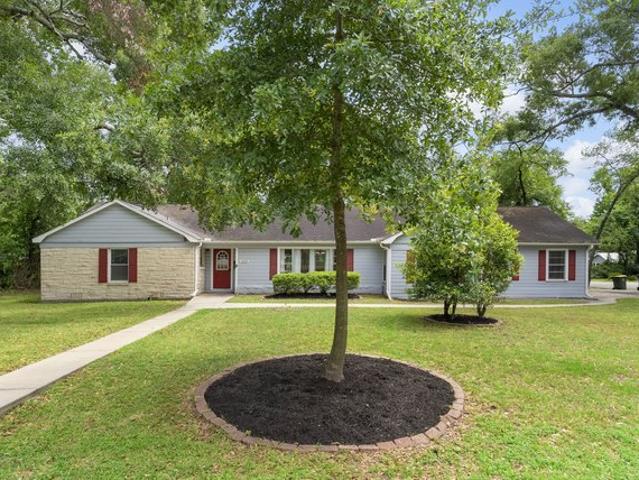 1009 Thomas Ave, Conroe, TX 77301