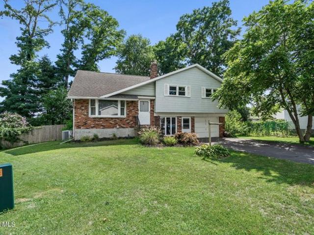 1009 Valentine Dr, Schenectady, NY 12303