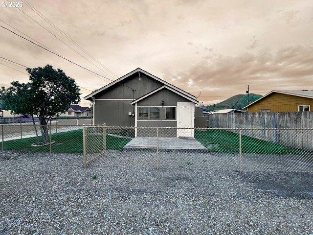 1009 valley ave