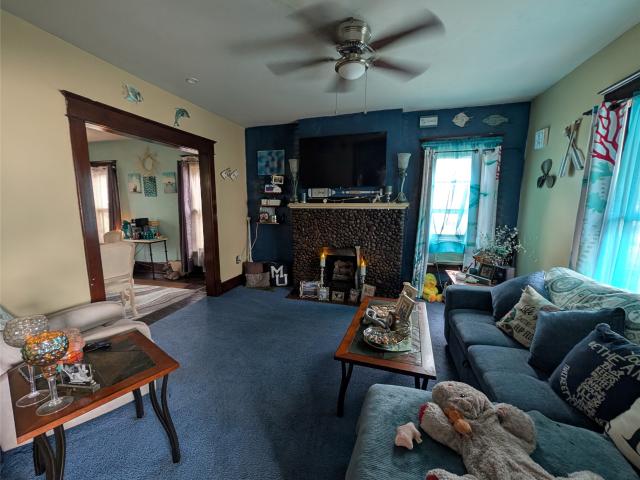 1009 W 20TH Street
