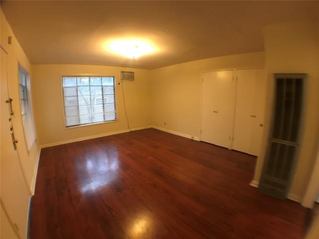 1009 W 25th And 1/2 St, Unit C, Austin, TX 78705 | MLS #8451 | Compass