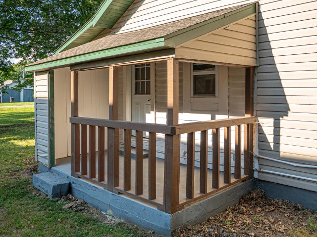 1009 W Cass Avenue