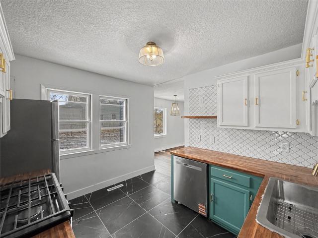 1009 27th Street
