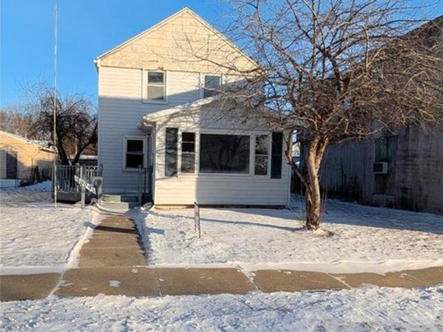 1009 4th Ave NE, Austin, MN 55912