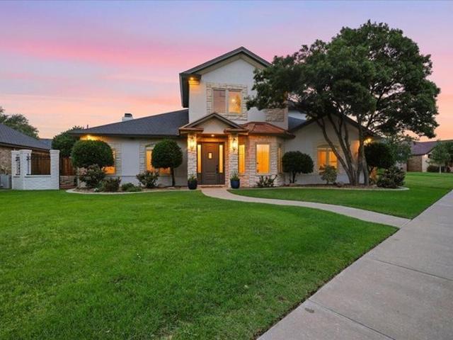 10003 Savannah Ave, Lubbock, TX 79424