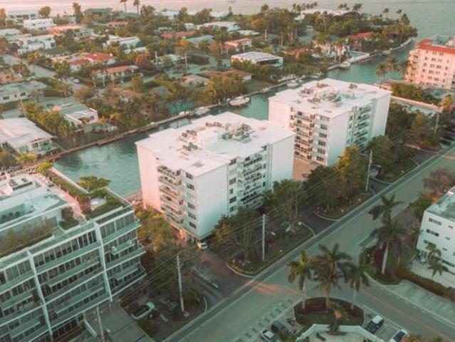 10000 W Bay Harbor Dr #325, Bay Harbor Islands, FL 33154