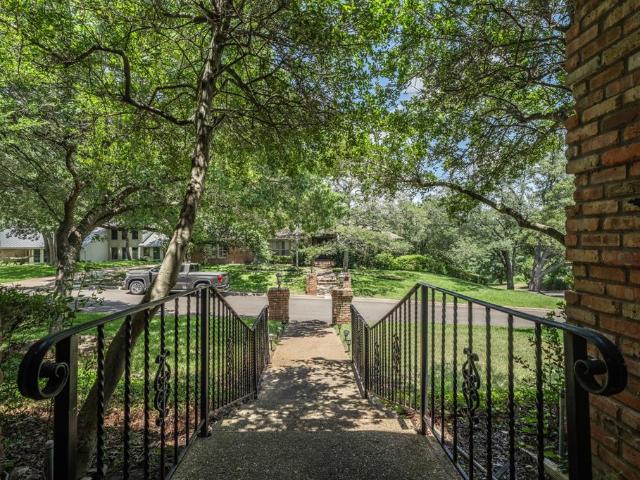 10000 Stony Point Drive