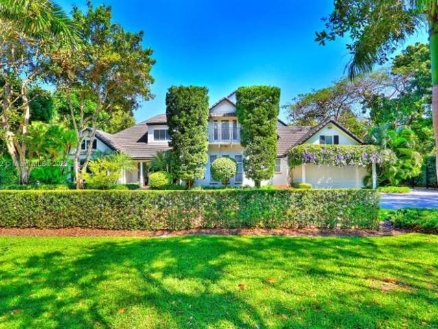 10001 60th Ct SW, Pinecrest, FL 33156