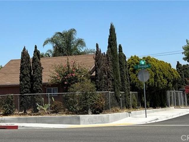 10001 Vine St, Bloomington, CA 92316