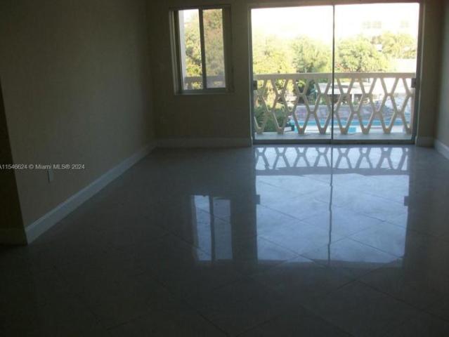 10001 W Bay Harbor Dr #306, Bay Harbor Islands, FL 33154