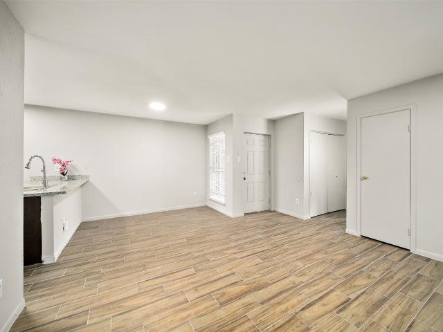 10001 Westpark Dr, Unit 75, Houston, TX 77042 | MLS #76848