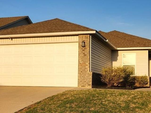 10001 Black Bear Trl, Yukon, OK 73099