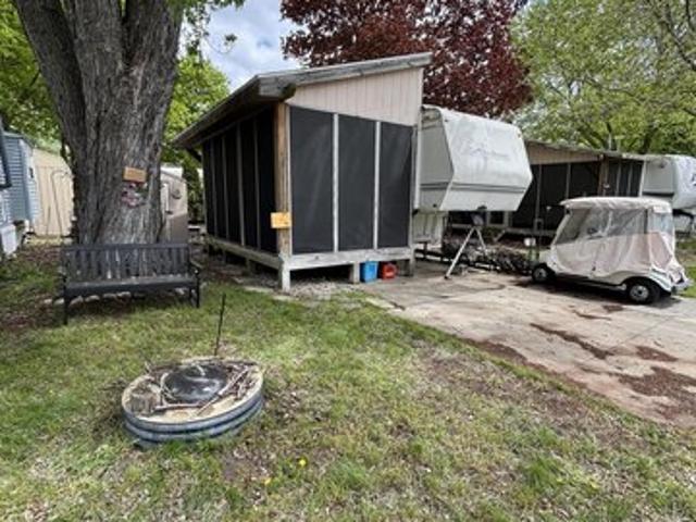 10001 E Goodall Rd, Durand, MI 48429