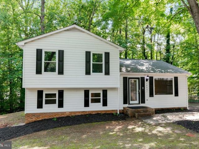 10001 Knotty Pine Ct, Spotsylvania, VA 22553